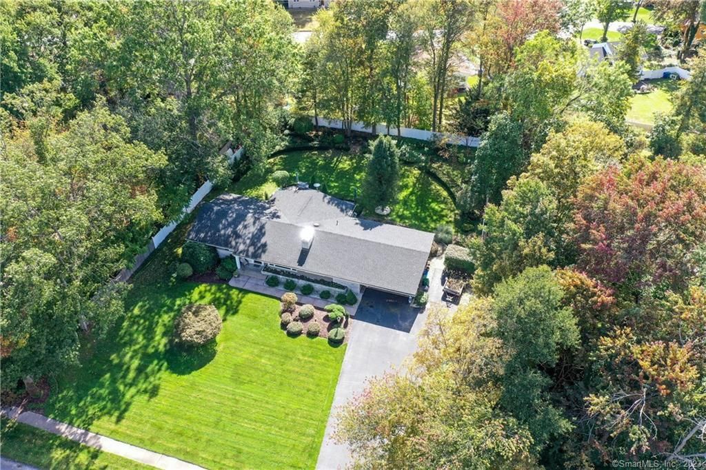 51 Wintonbury Ave, Bloomfield, CT 06002 - See Est. Value, Schools & More