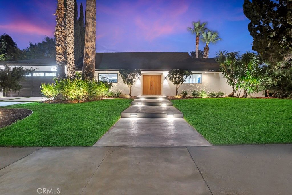 5900 Nita Ave, Woodland Hills, CA 91367 - See Est. Value, Schools & More