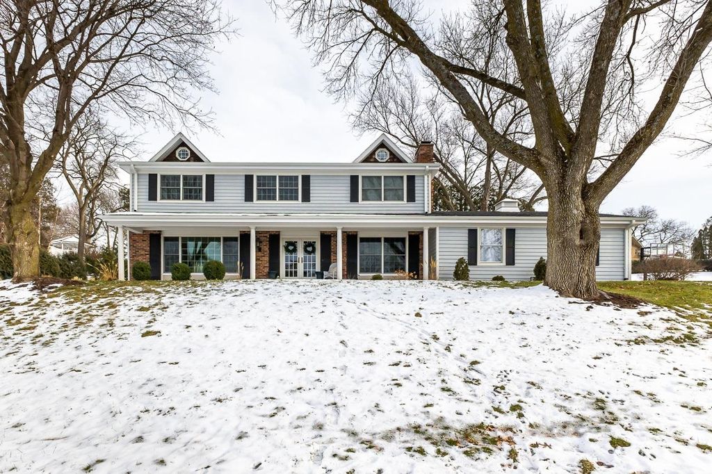 1090 Arrowhead Dr, Dubuque, IA 52003 | Trulia