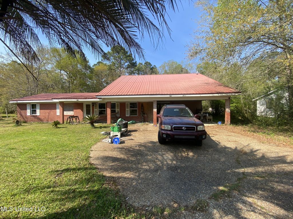 3813 Dearman Ave, Moss Point, MS 39563 - See Est. Value, Schools & More