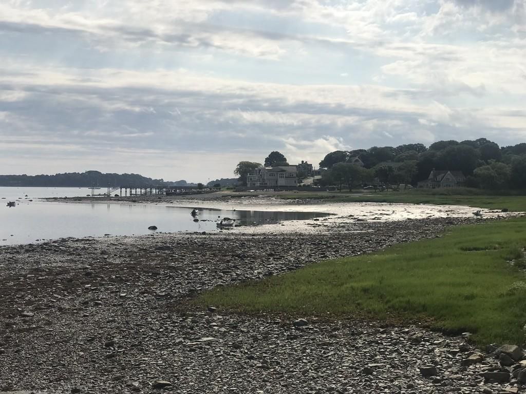 40 Wompatuck Rd, Hingham, MA 02043 - See Est. Value, Schools & More