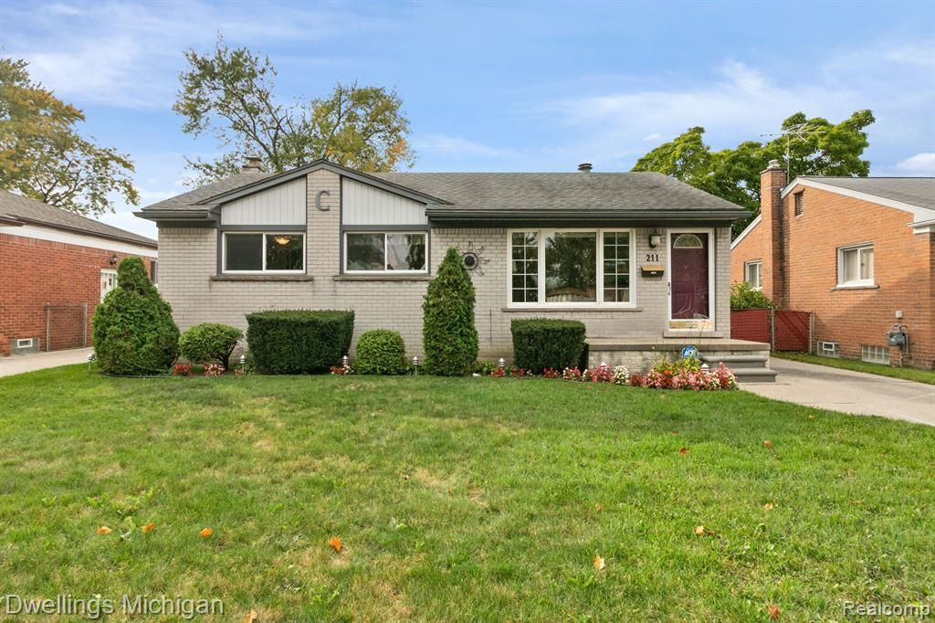 211 Arcola St, Garden City, MI 48135 | Trulia