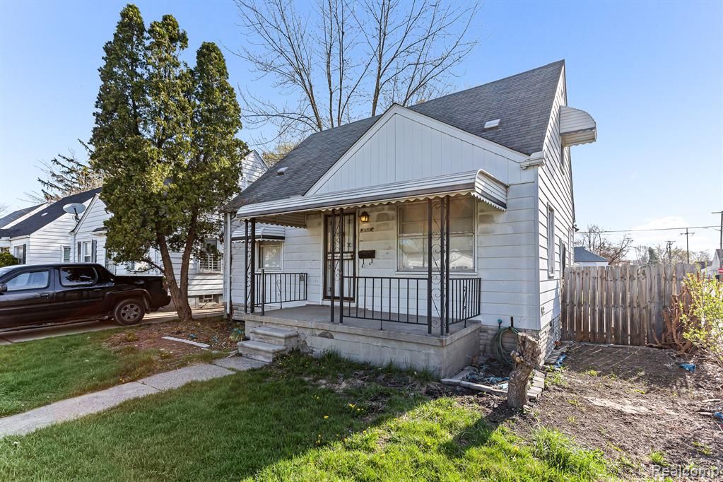 8600 Fielding St, Detroit, MI 48228 - See Est. Value, Schools & More