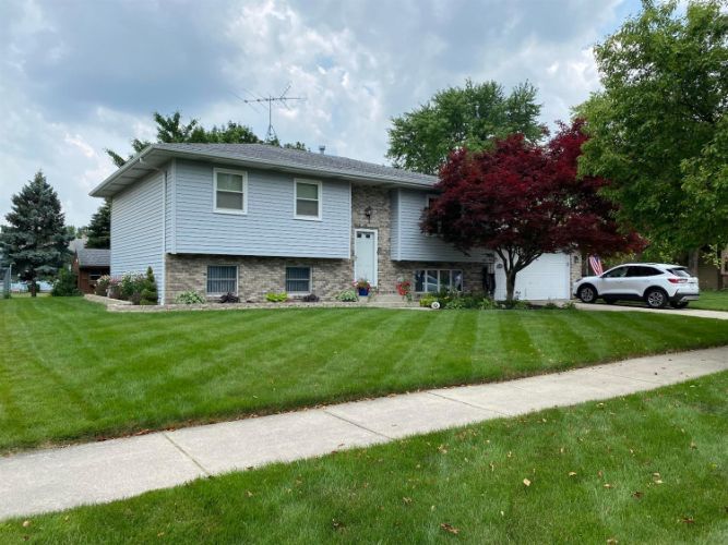 1553 W 99th Pl, Crown Point, IN 46307 - See Est. Value, Schools & More