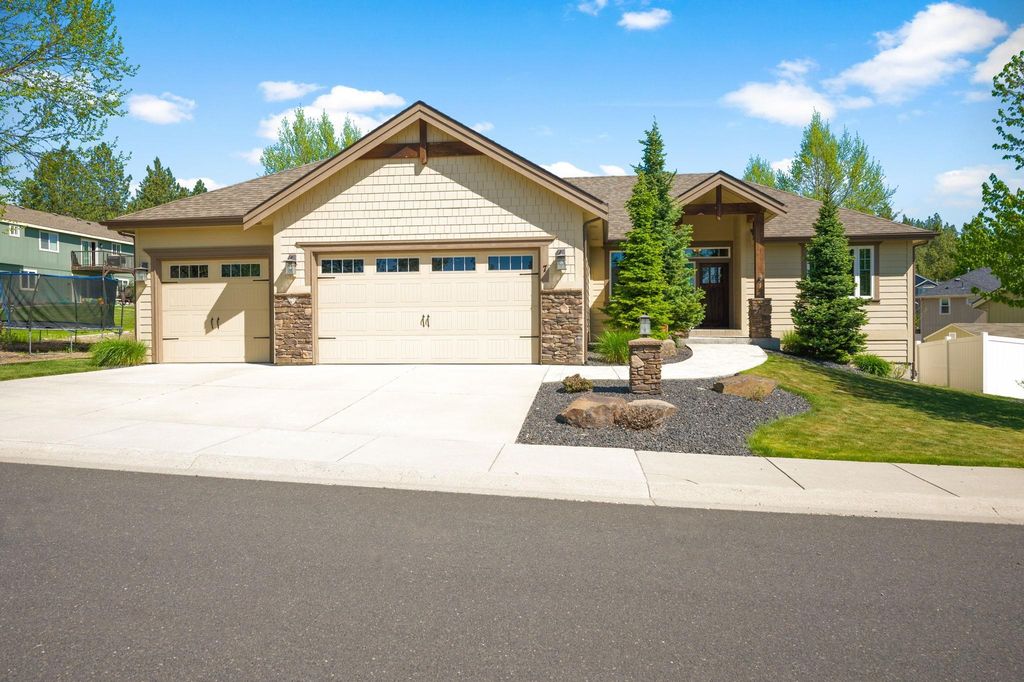 7 E Hillcrest Dr, Colbert, WA 99005 - See Est. Value, Schools & More