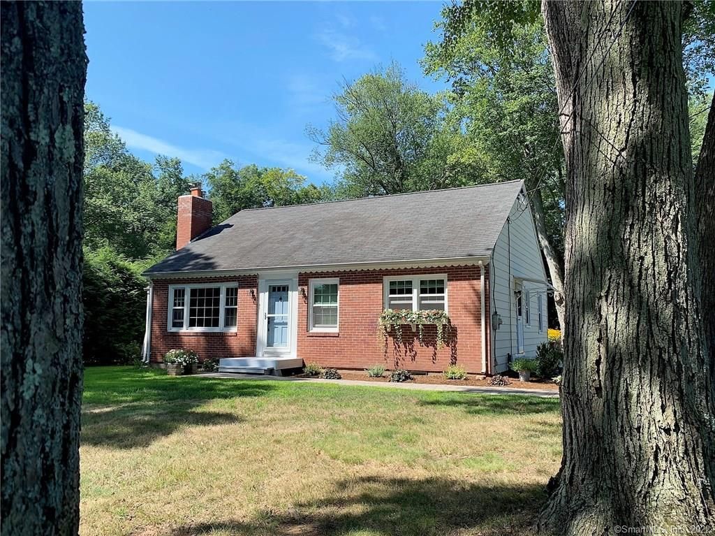 1173 East Street North, Suffield, CT 06078 - See Est. Value, Schools & More