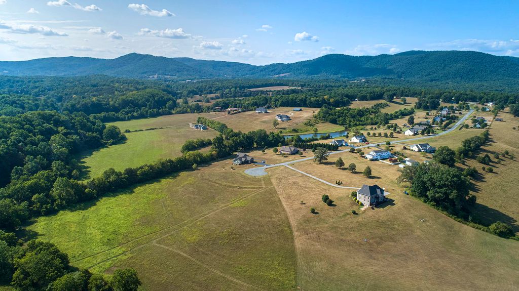 14 Dudley Creek Rd, Hardy, VA 24101 | Trulia