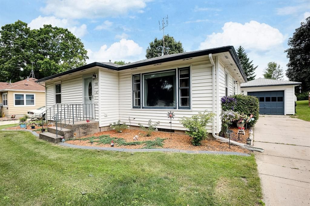 536 South St, Owatonna, MN 55060 - See Est. Value, Schools & More