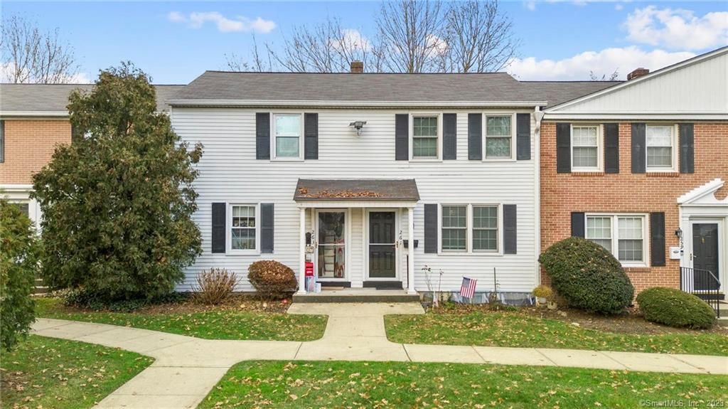 261 Sylvan Knoll Rd, Stamford, CT 06902 - See Est. Value, Schools & More