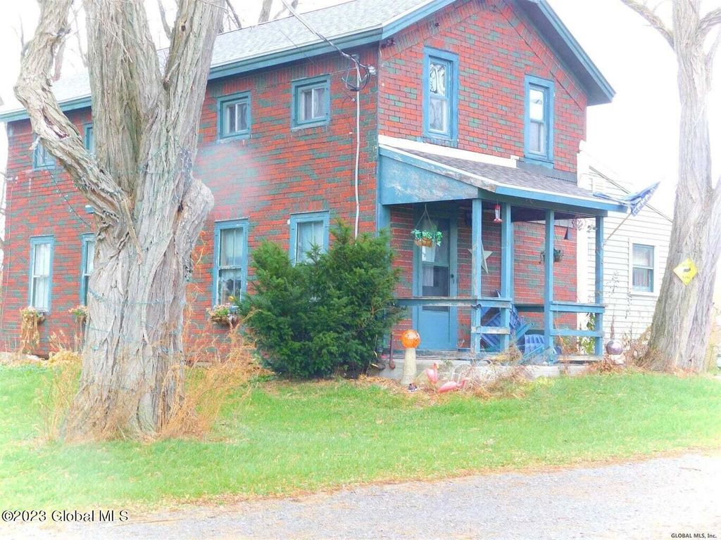 895 Thayer Road, Amsterdam, NY 12010 - See Est. Value, Schools & More