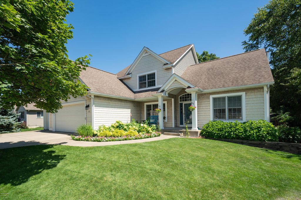 1102 Stafford Rd, Kalamazoo, MI 49006 - See Est. Value, Schools & More