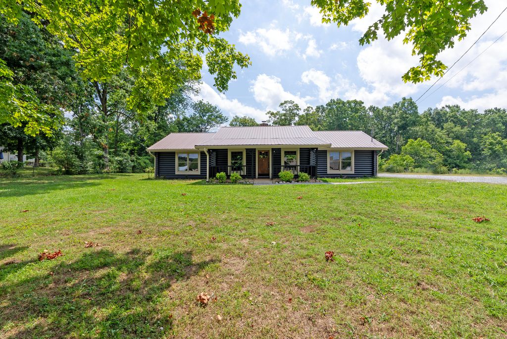 725 Goodson Cir, Rock Spring, GA 30739 - See Est. Value, Schools & More
