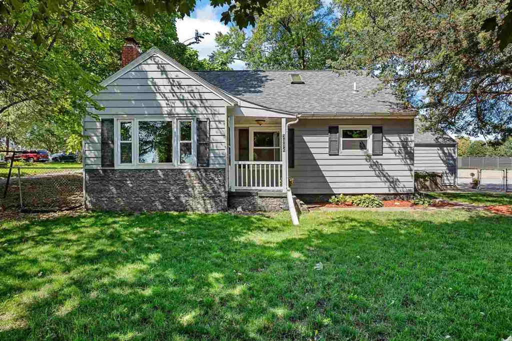 3006 Muscatine Ave, Iowa City, IA 52240 | Trulia