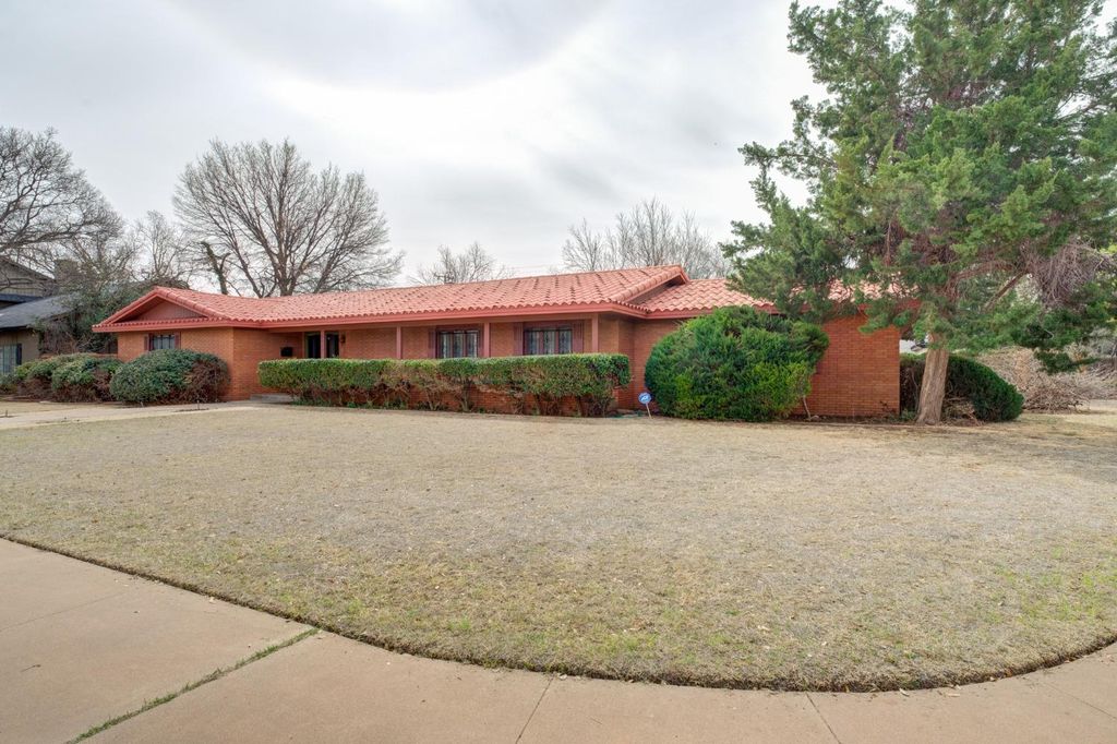 4423 10th St, Lubbock, TX 79416 - See Est. Value, Schools & More