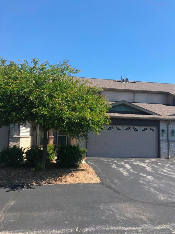 1918 Ravenswood Ln, Manitowoc, WI 54220 - See Est. Value, Schools & More