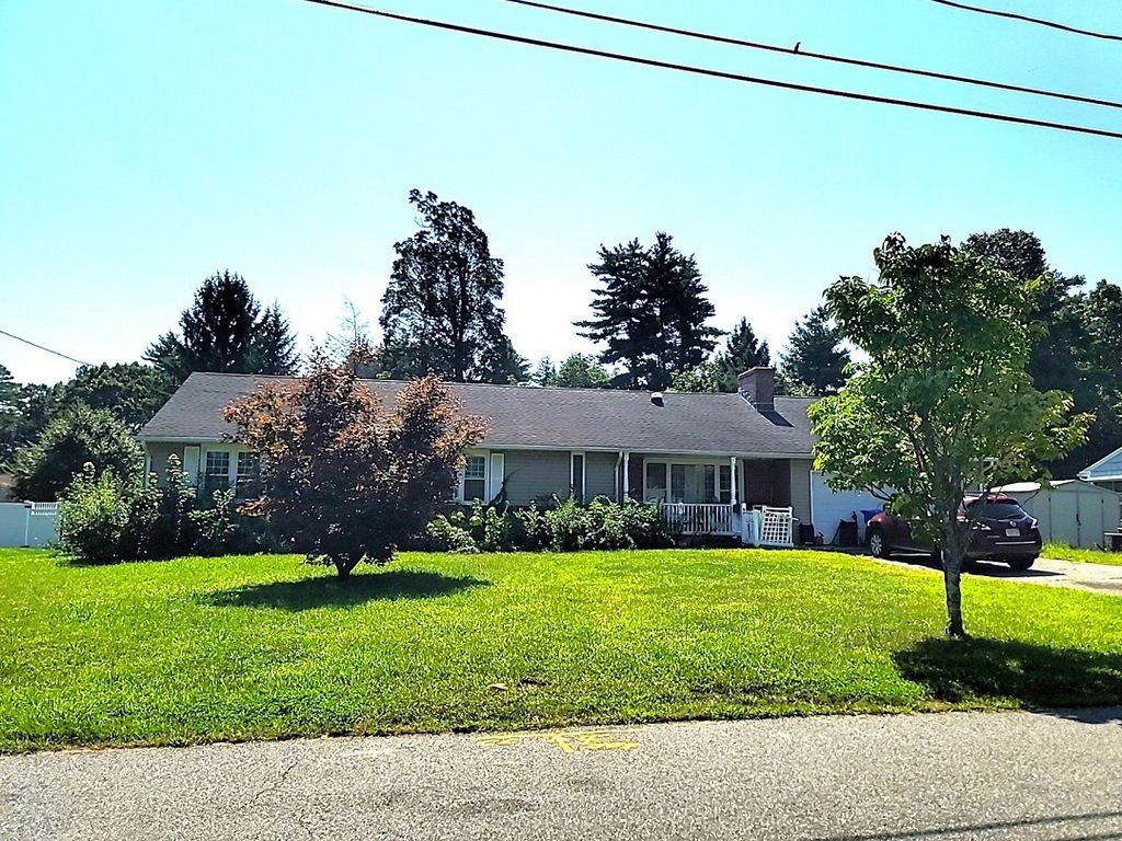 100 Woodcrest Rd, Springfield, MA 01129 - See Est. Value, Schools & More