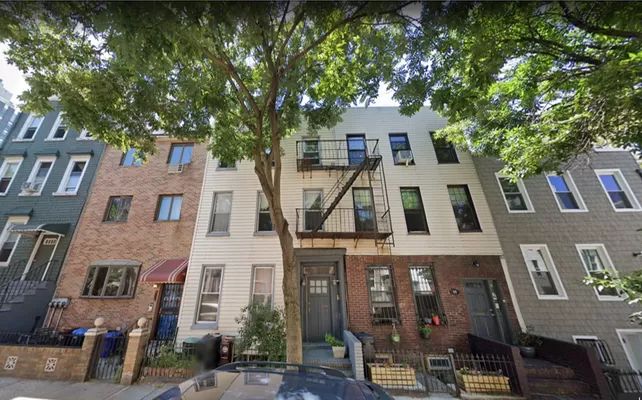 96 Hall St, Brooklyn, NY 11205 - See Est. Value, Schools & More 96 Hall St, Brooklyn, NY 11205 - See Est. Value, Schools & More