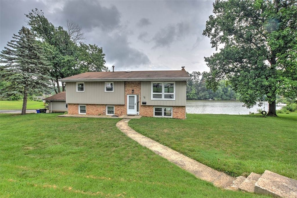 32 N Country Club Rd, Decatur, IL 62521 - See Est. Value, Schools & More