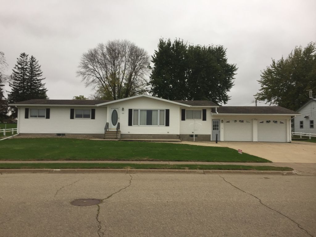 111 2nd St NE, Altura, MN 55910 - See Est. Value, Schools & More