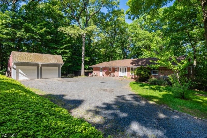 264 King George Road, Warren, NJ 07059 - See Est. Value, Schools & More