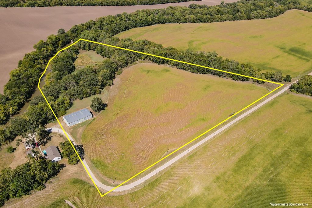 126/ACRE S 112th Rd, Minneapolis, KS 67467 - See Est. Value, Schools & More