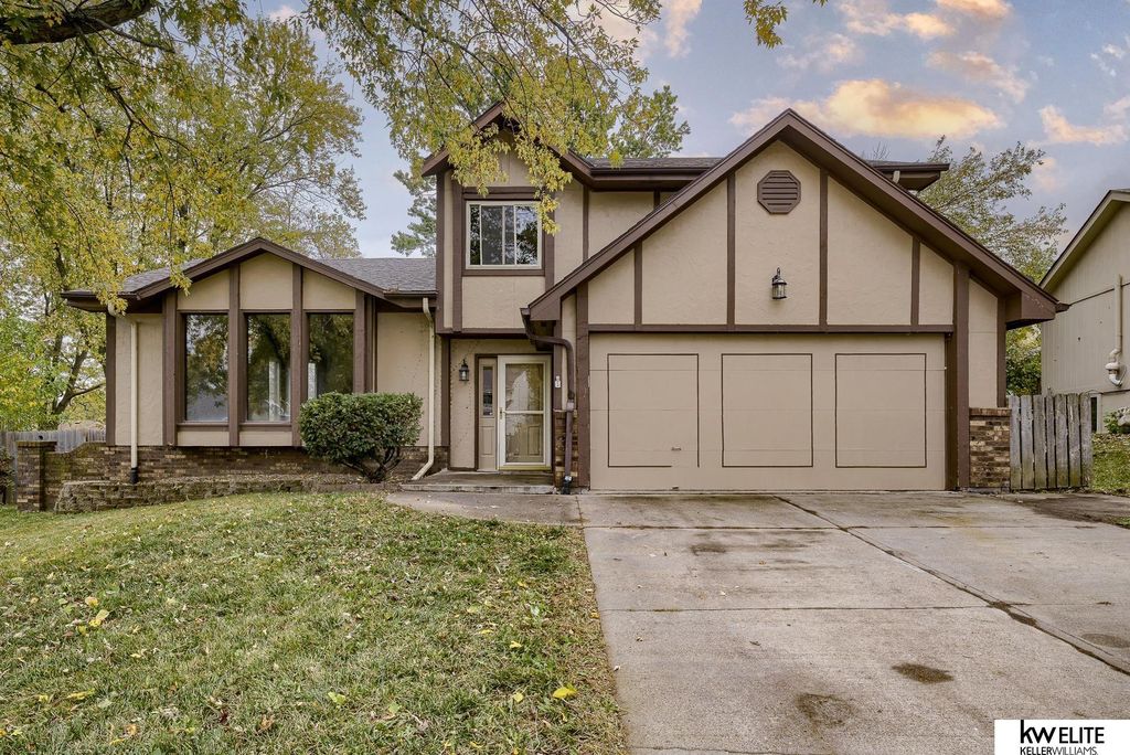 12733 Ridgeview Cir, Bellevue, NE 68123 - See Est. Value, Schools & More