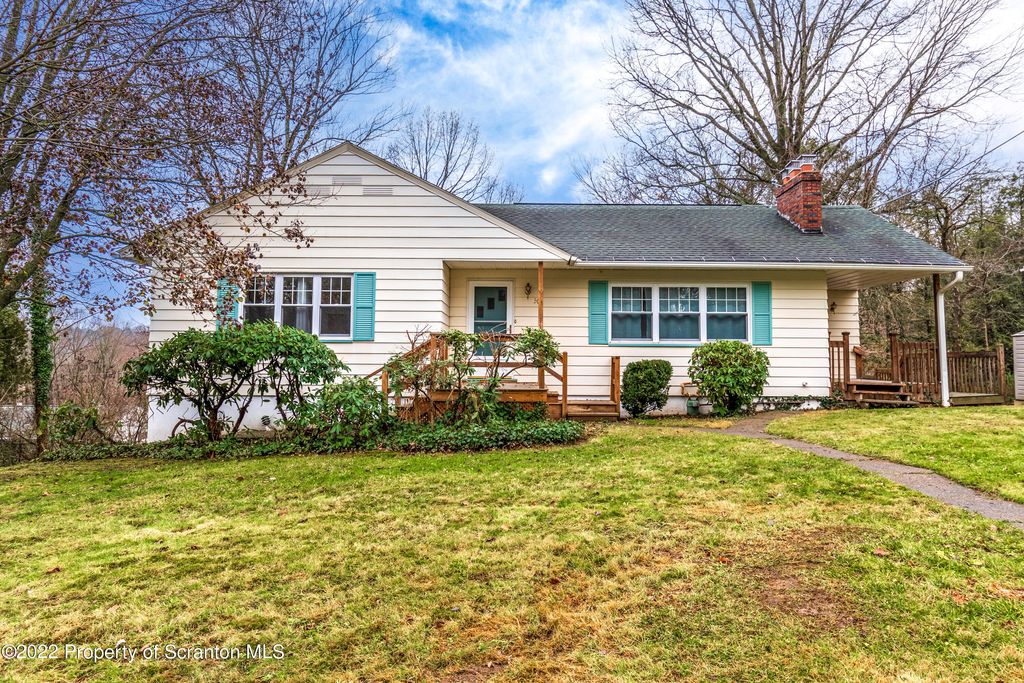 305 Gordon Dr, Clarks Green, PA 18411 - See Est. Value, Schools & More 305 Gordon Dr, Clarks Green, PA 18411 - See Est. Value, Schools & More