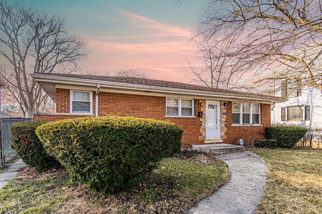 2034 Hervey Ave, North Chicago, IL 60064 - See Est. Value, Schools & More