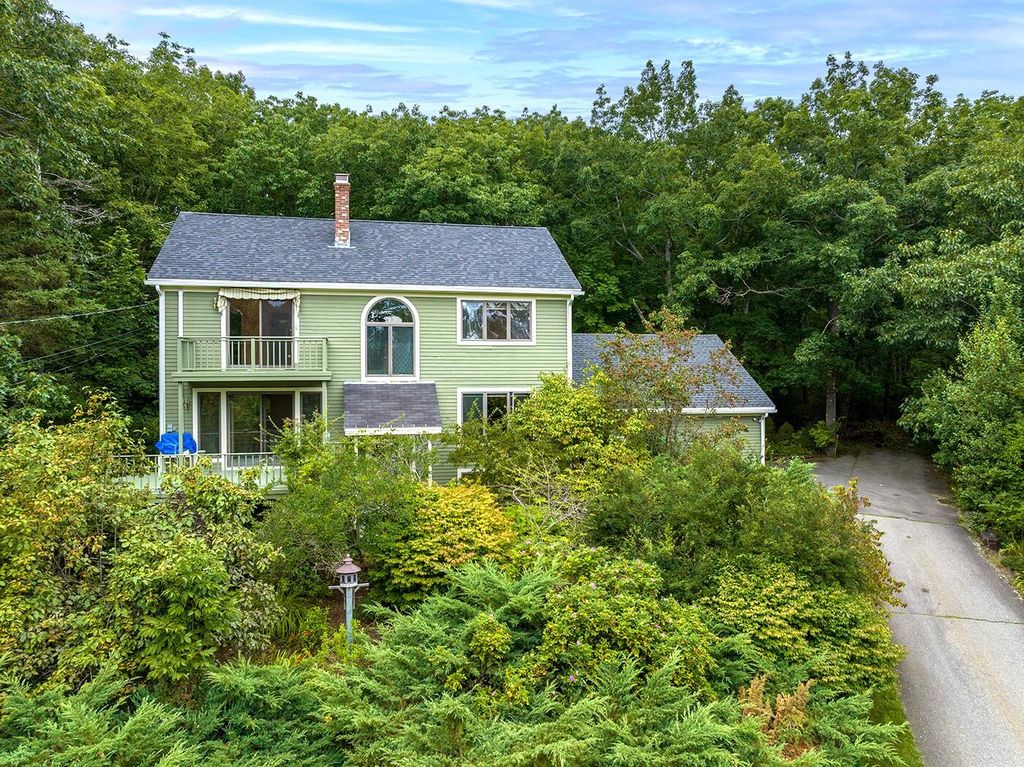 19 Acadia Drive, Rockland, ME 04841 - See Est. Value, Schools & More