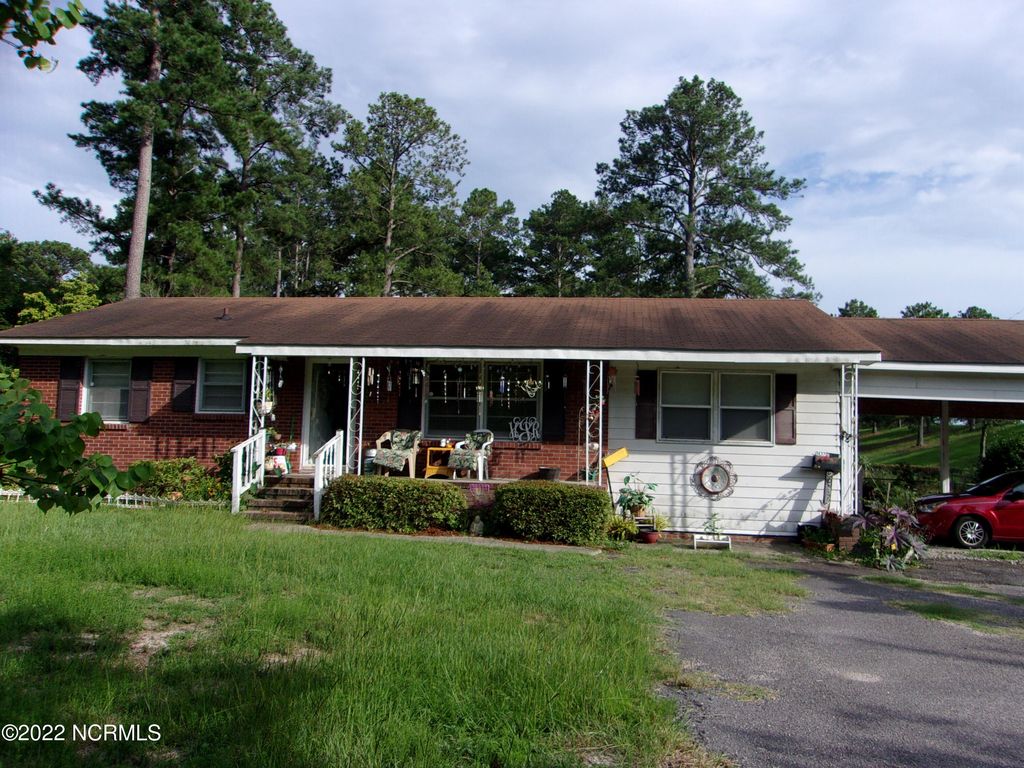 2432 N Nc Highway 71, Maxton, NC 28364 | Trulia