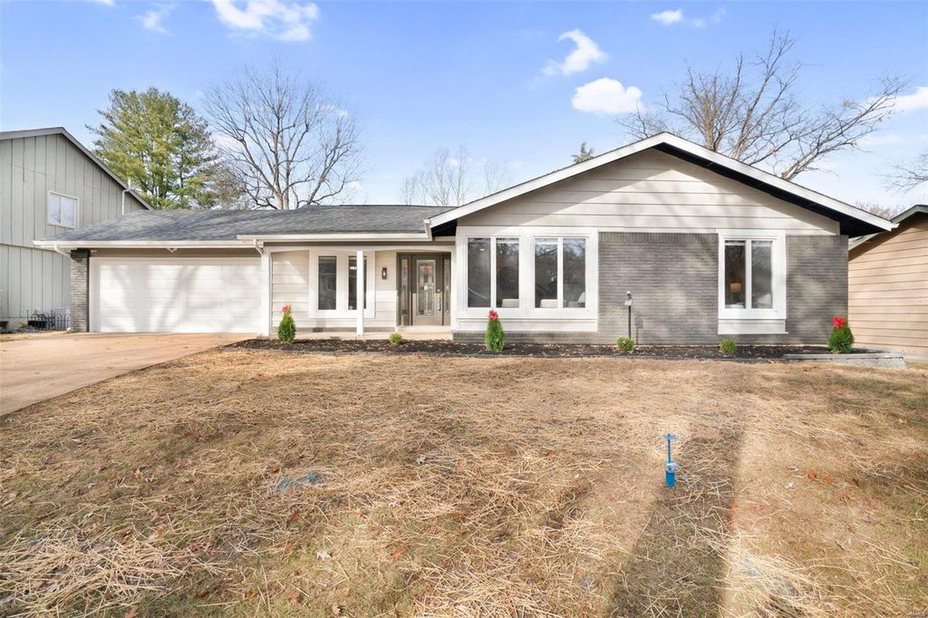 15263 Country Ridge Dr, Chesterfield, MO 63017 - See Est. Value ...