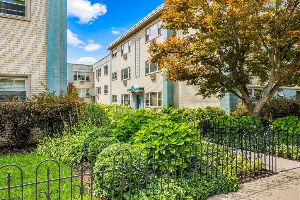 4856 N Paulina St #3E, Chicago, IL 60640 | MLS# 11954613 | Trulia