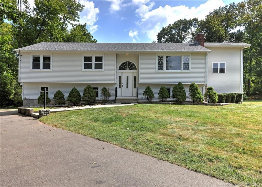 1533 Shepard Avenue, Hamden, CT 06518 - See Est. Value, Schools & More