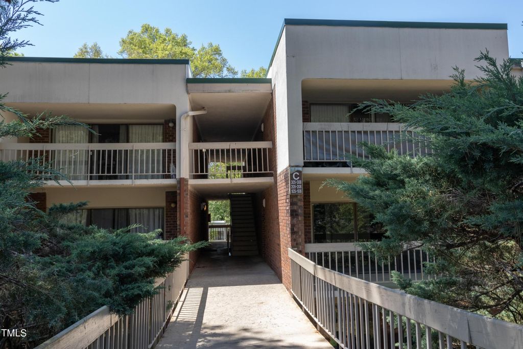 500 Umstead Dr #C207, Chapel Hill, NC 27516 - See Est. Value, Schools ...