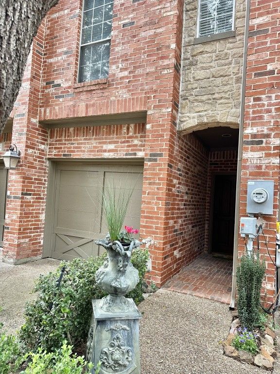 4157 Towne Green Cir, Addison, TX 75001 | MLS# 20483761 | Trulia