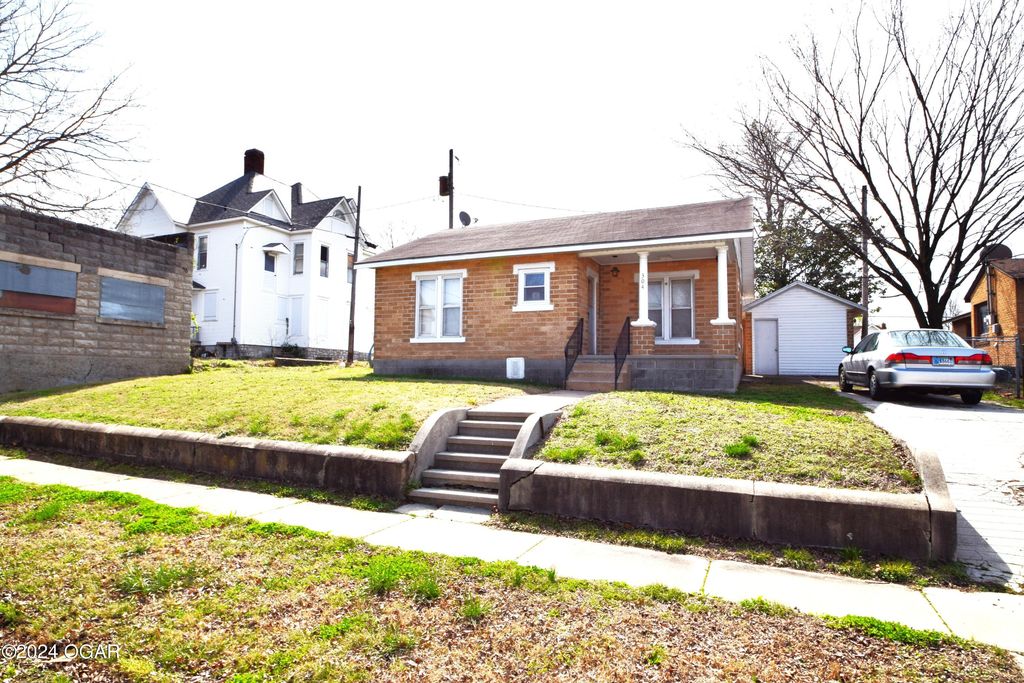 304 E 6th St, Galena, KS 66739 | MLS# 241244 | Trulia