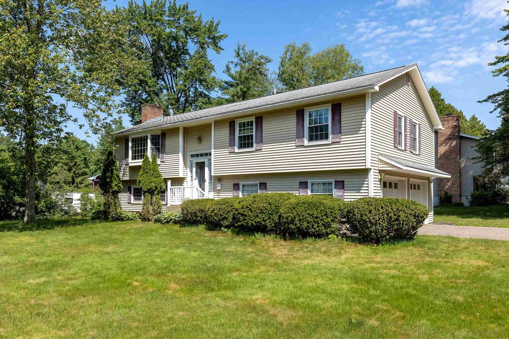 16 Greenwood Avenue, Essex, VT 05452 - See Est. Value, Schools & More