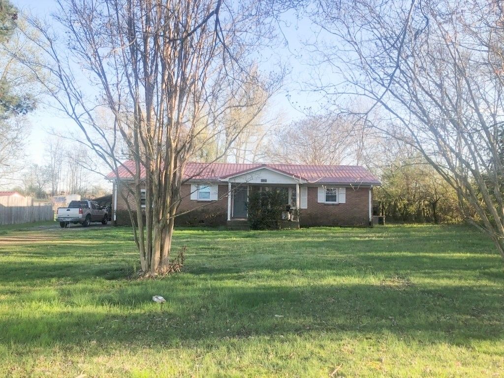 211 Lincoln Rd, Fayetteville, TN 37334 | MLS# 2632451 | Trulia