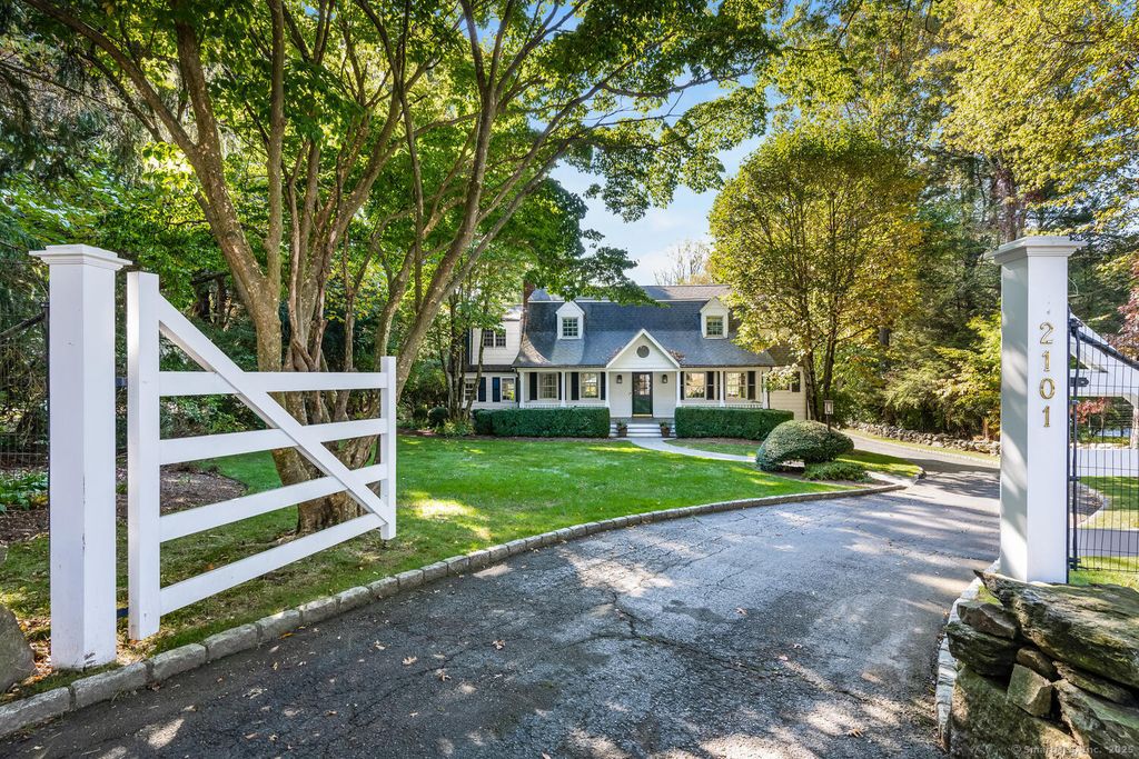 2101 Burr Street, Fairfield, CT 06824 - See Est. Value, Schools & More