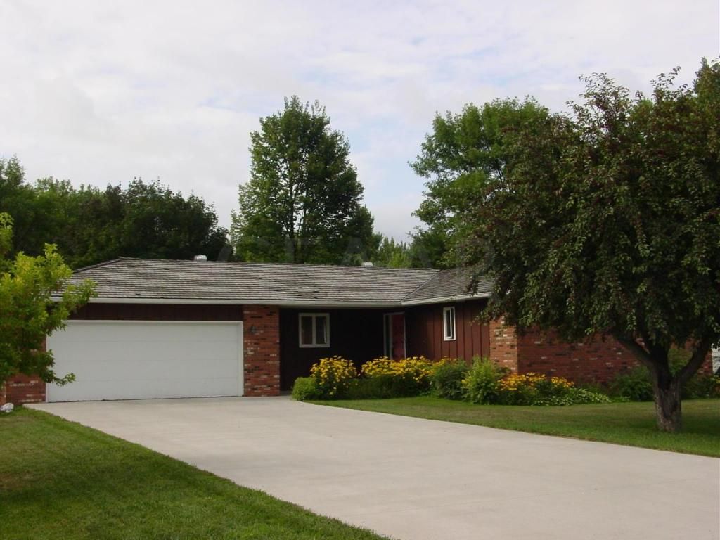 410 Crescent Dr, Thompson, ND 58278 - See Est. Value, Schools & More