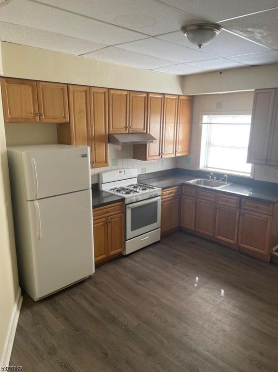 209 Harrison Ave #1R, Garfield, NJ 07026 | MLS# 3936649 | Trulia