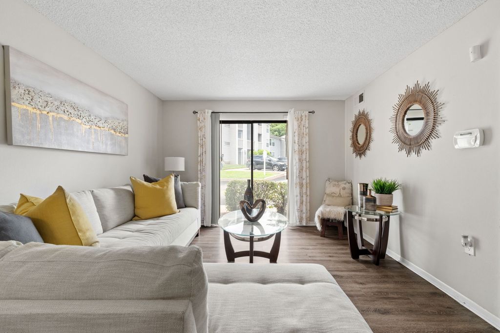 5370 Knoll Creek Dr #5359-I, Hazelwood, MO 63042 - See Est. Value ...