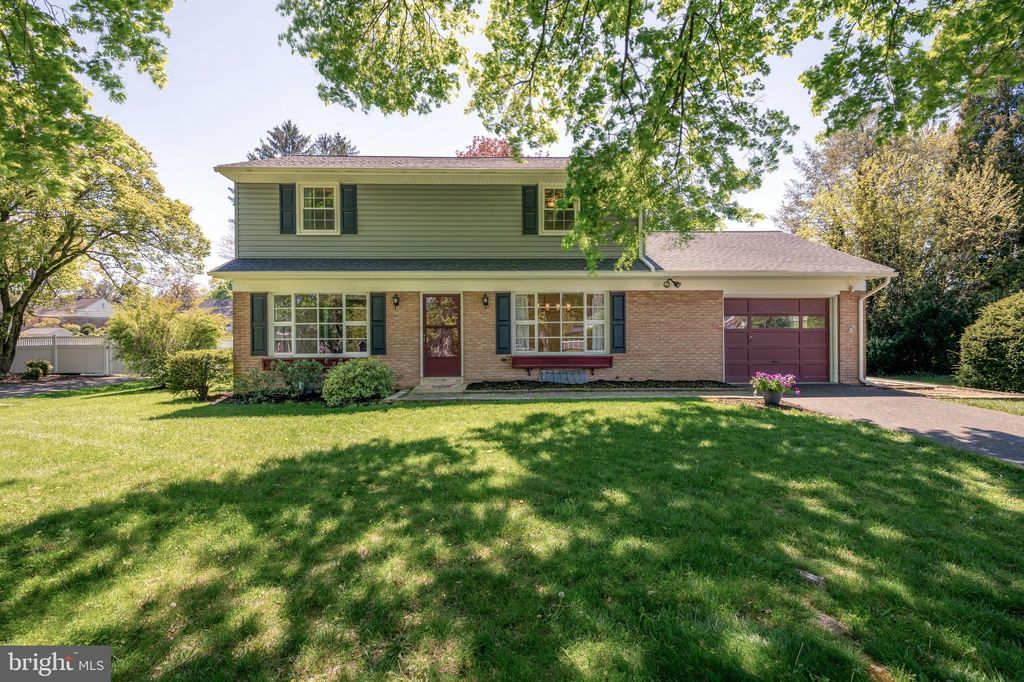 2034 Robindale Ave, Lancaster, PA 17601 - See Est. Value, Schools & More