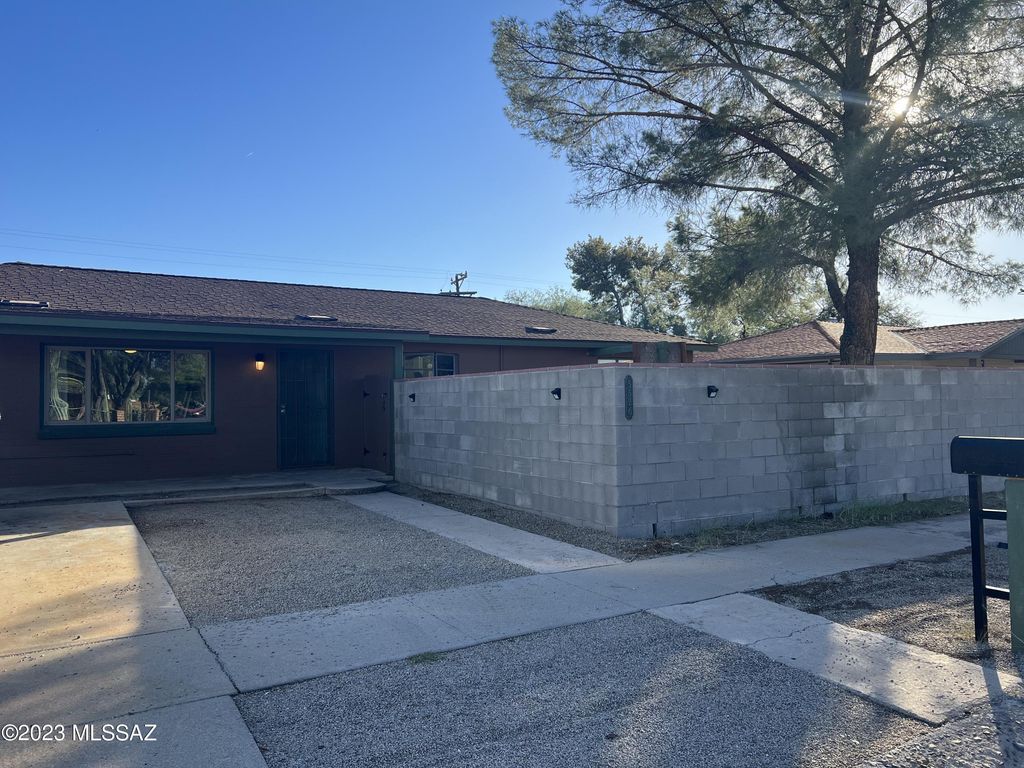 5526 E 20th St, Tucson, AZ 85711 | MLS# 22323738 | Trulia
