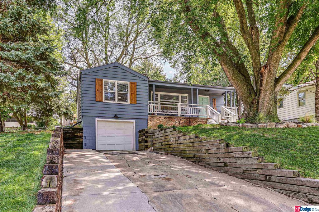 8545 Cuming St, Omaha, NE 68114 | Trulia