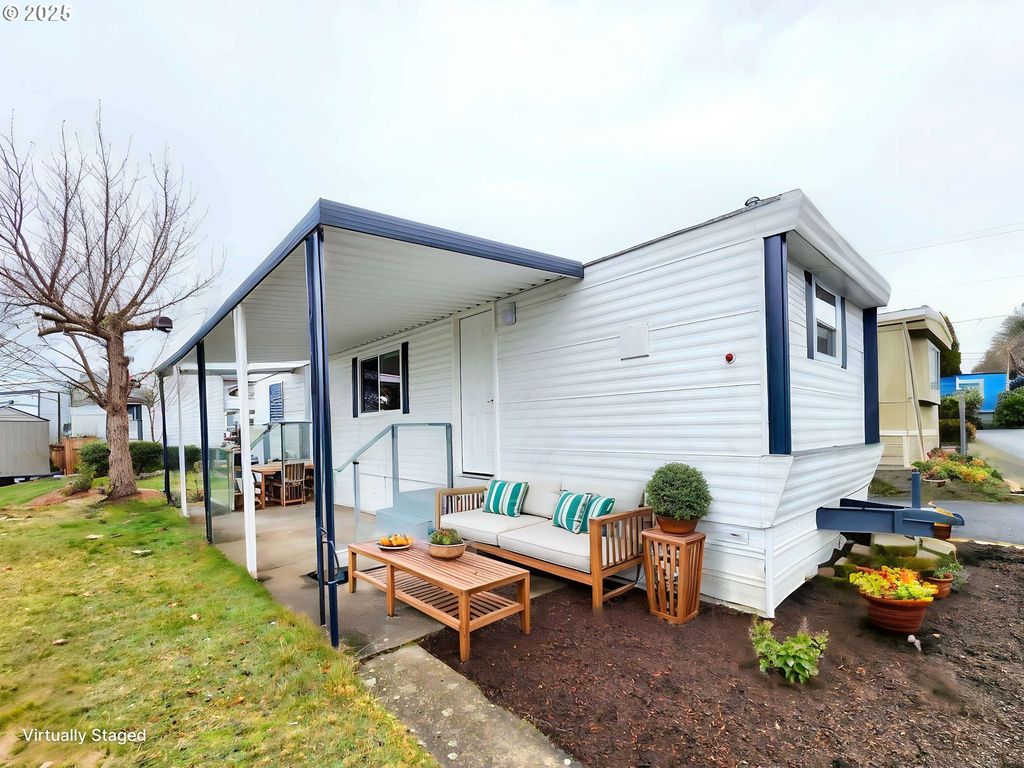 1004 NE 72nd St #10, Vancouver, WA 98665 - See Est. Value, Schools & More