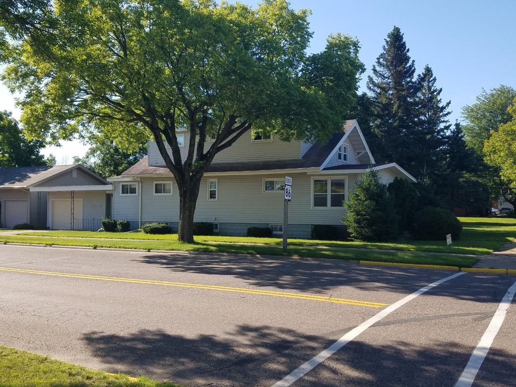 28 N 7th St, Tomahawk, WI 54487 | Trulia