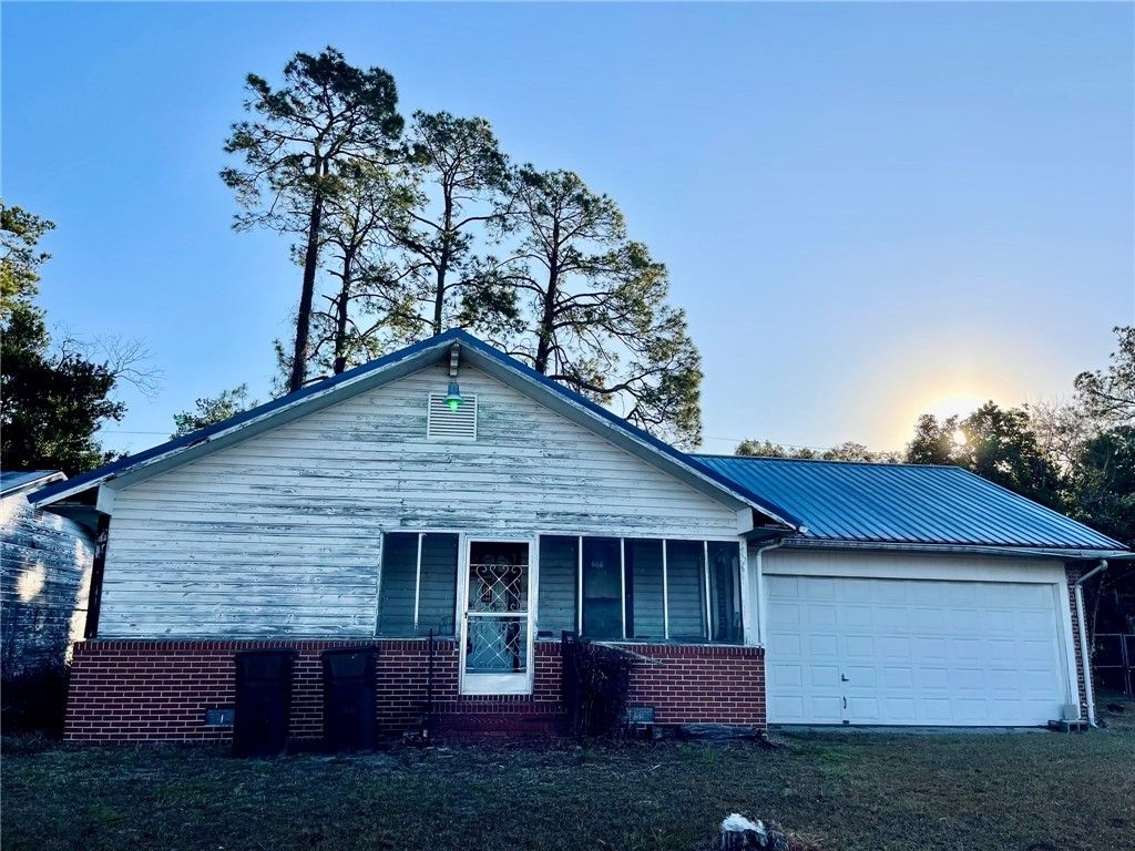 606 Seaman St, Waycross, GA 31503 - See Est. Value, Schools & More