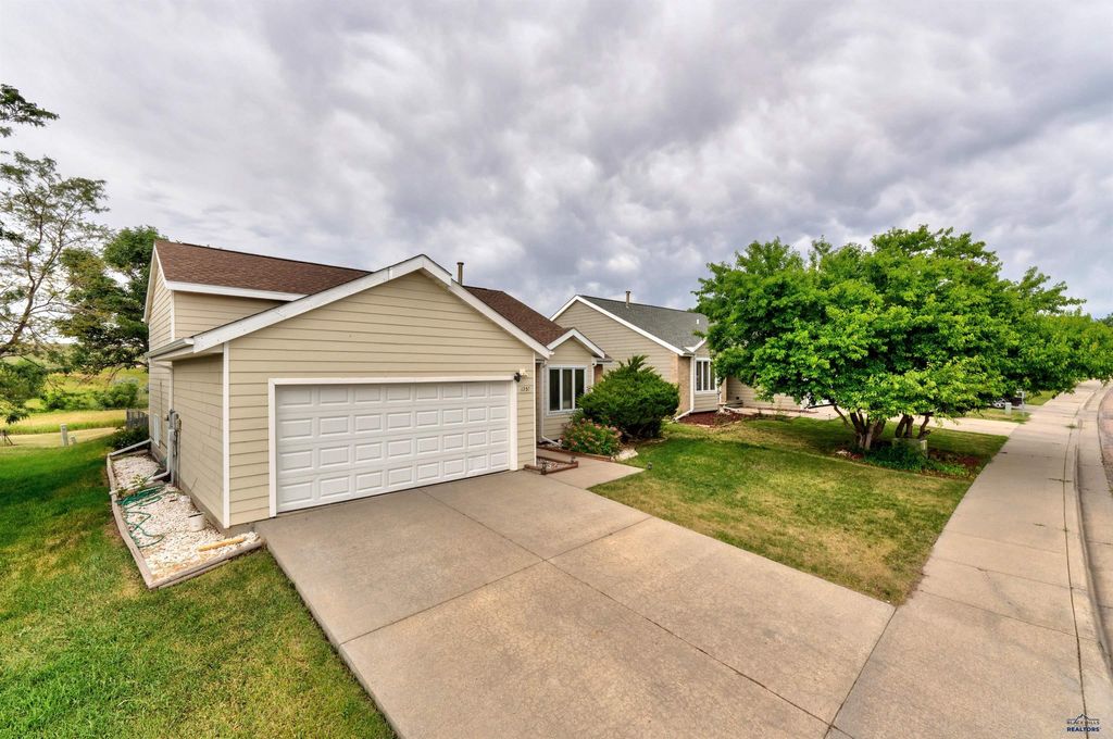 1257 Range View Cir, Rapid City, SD 57701 | MLS# 169429 | Trulia