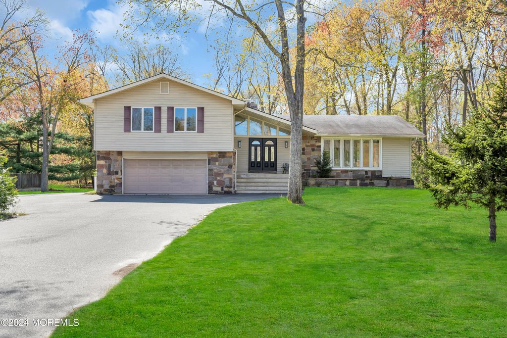 1052 Indian Hill Road, Toms River, NJ 08753 - See Est. Value, Schools ...